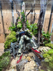 GUNPLA TERRARIUM - Fallen Mobile Suit on Forest Floor (25x25x35cm ...