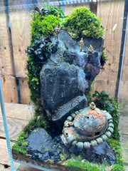 GUNPLA TERRARIUM - Fallen Zaku Head (Green) with Soldiers (20x20x35cm ...